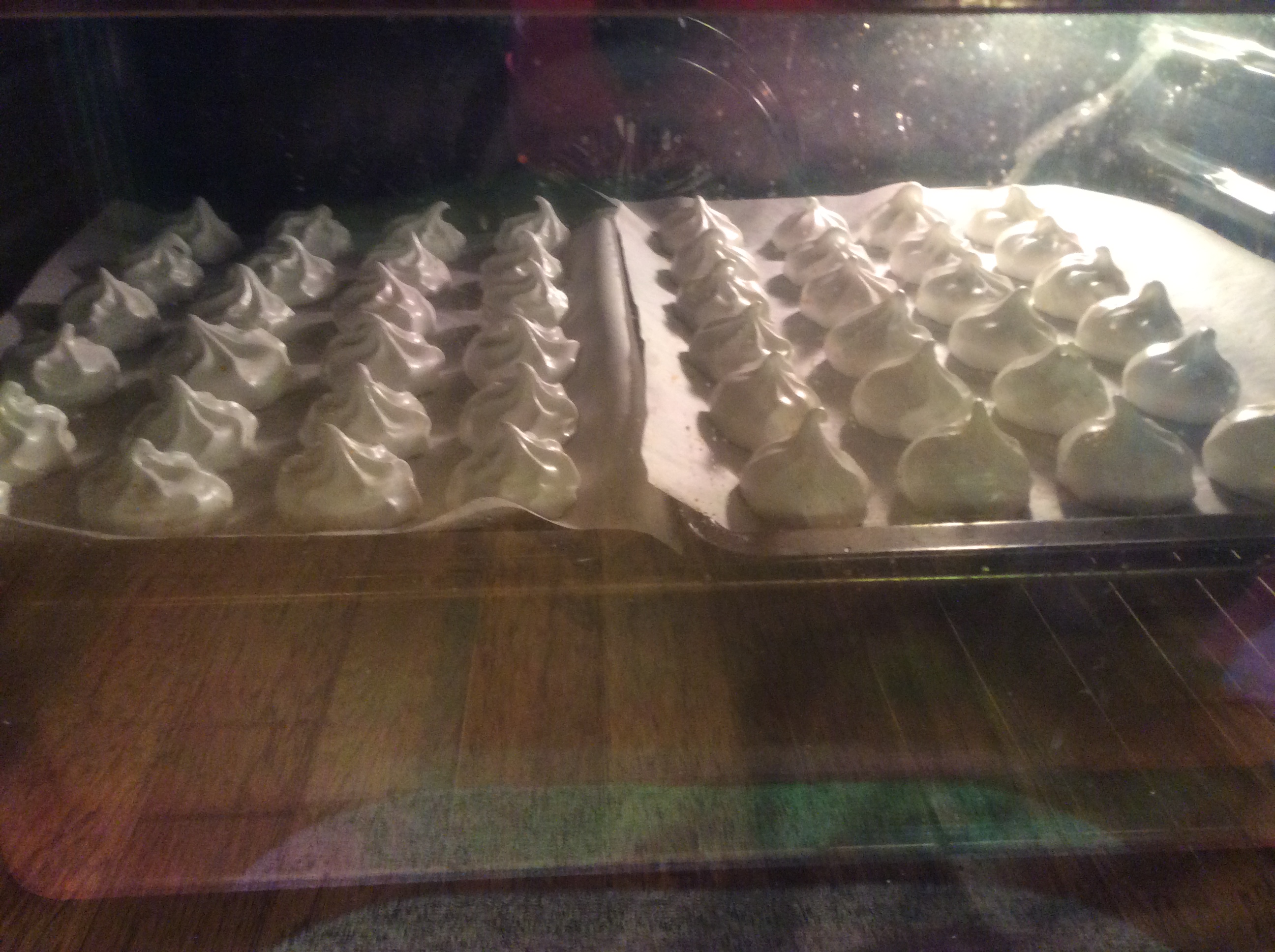 ITALIAN MERINGUES: what a cloud should taste like if we could give it a ...