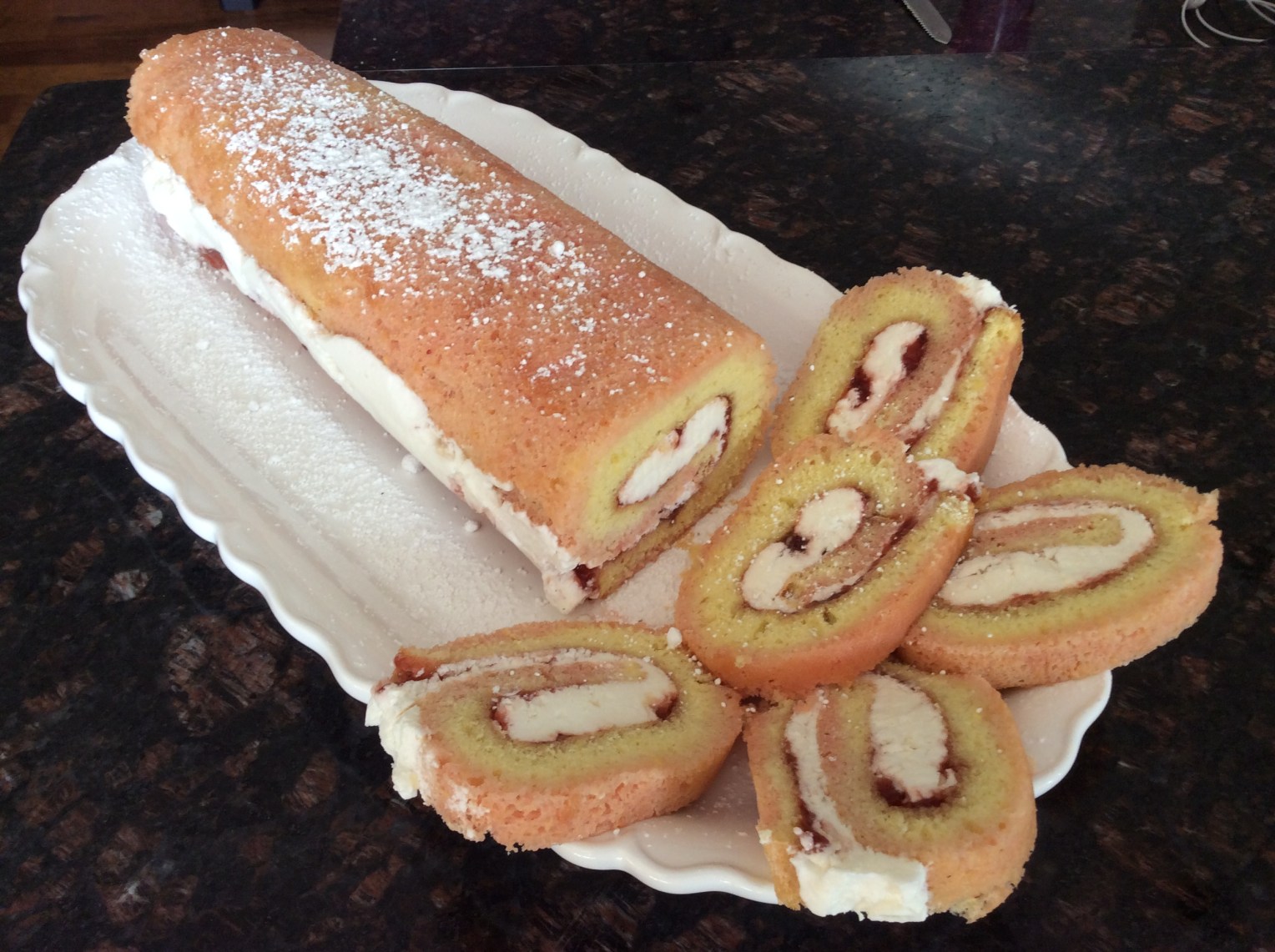Strawberry jam sponge cake roll: the perfect summer treat! – A taste of ...