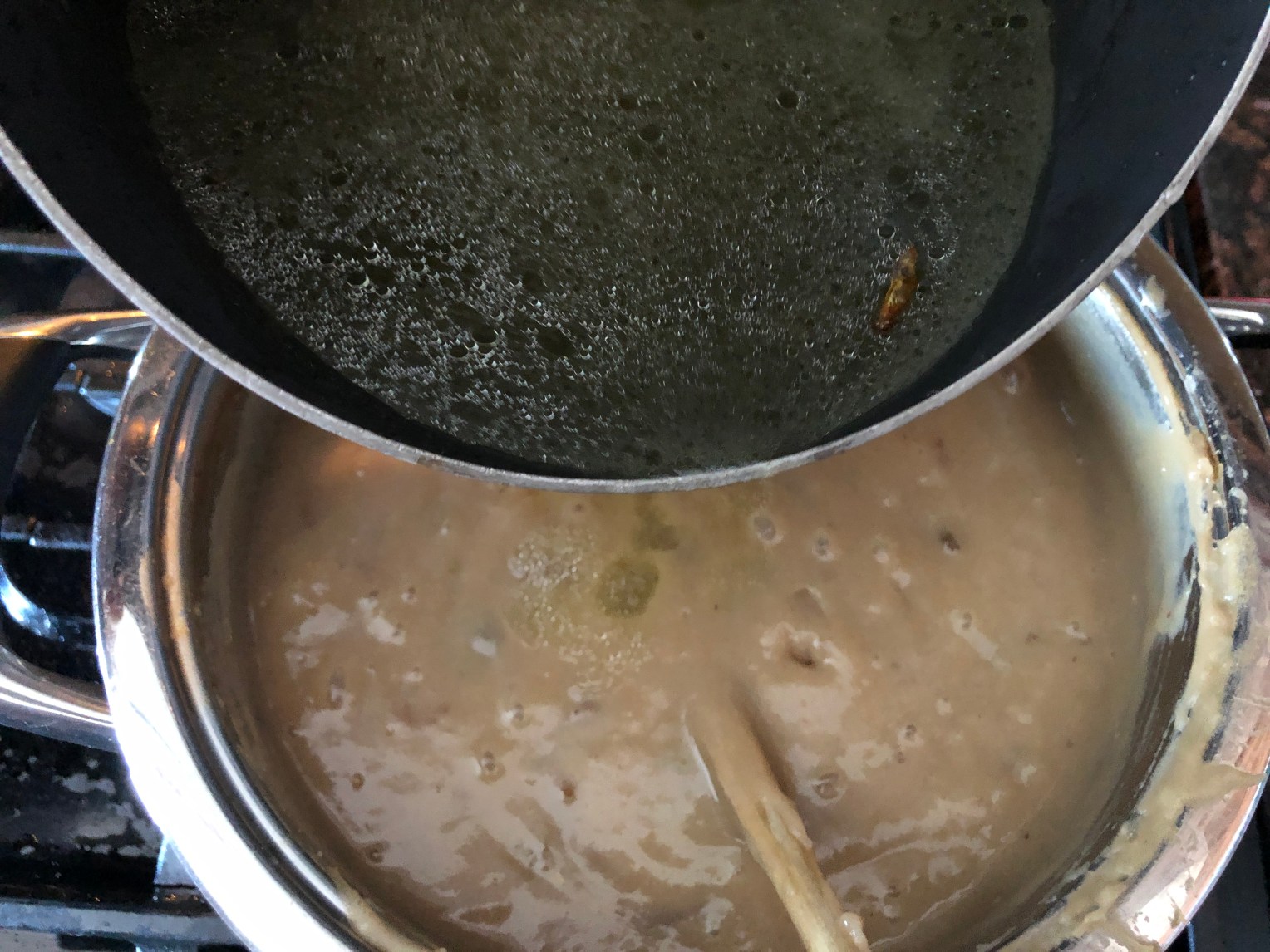Velvety dried porcini soup: bring the forest scent in your dining room ...