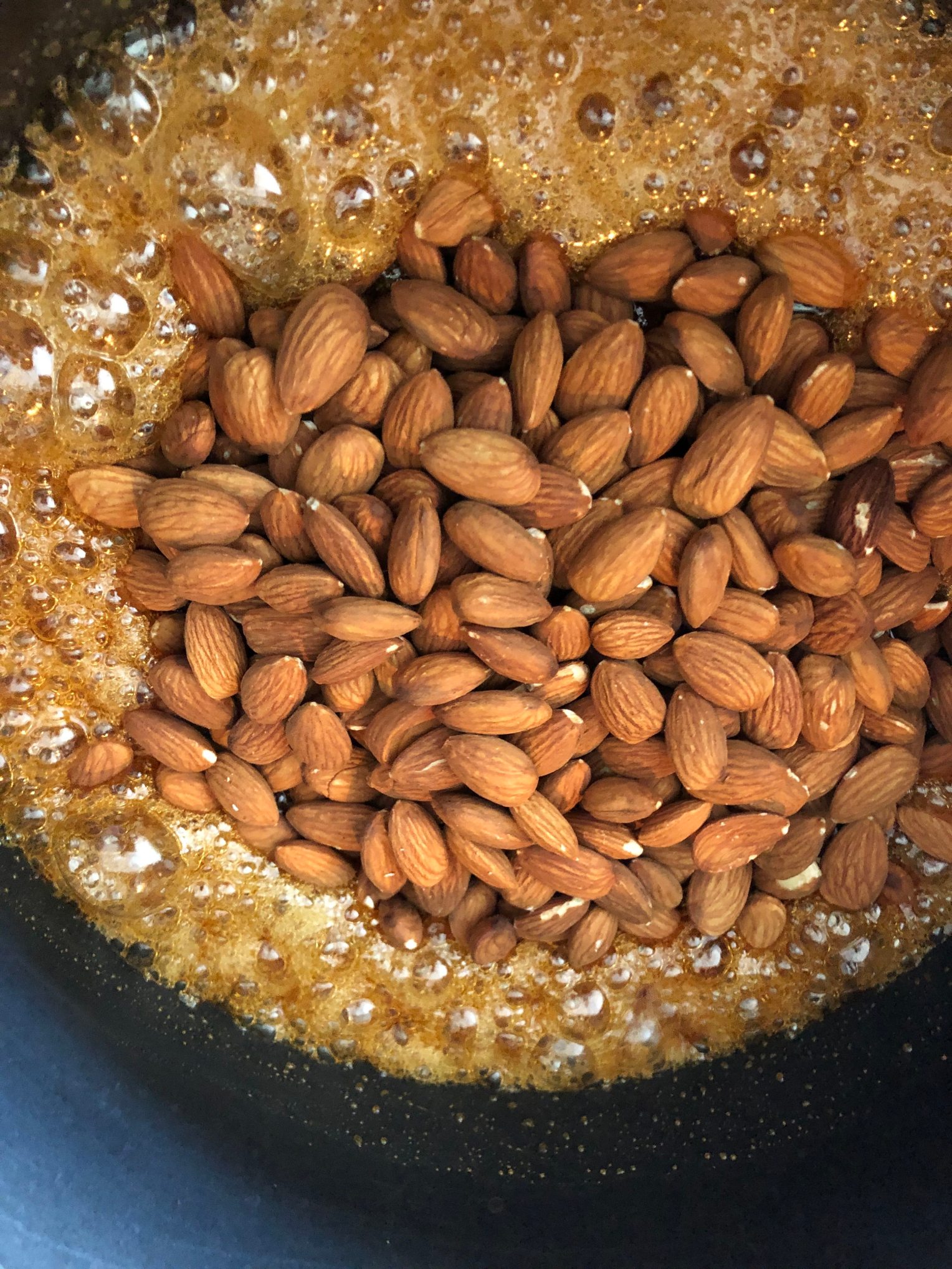 Roasted almonds Croccante: share with your friends the Christmas ...