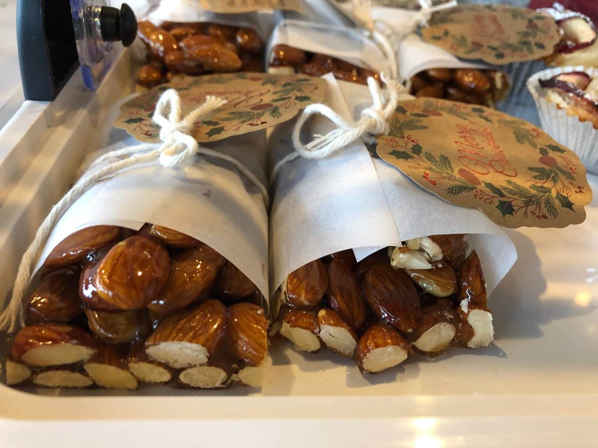 Roasted almonds Croccante: share with your friends the Christmas ...